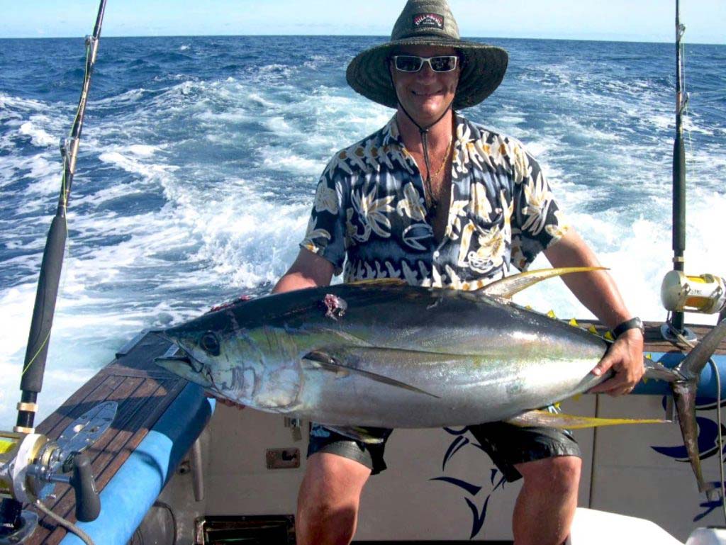 Maui Fishing: The Complete Guide (Updated 2023)